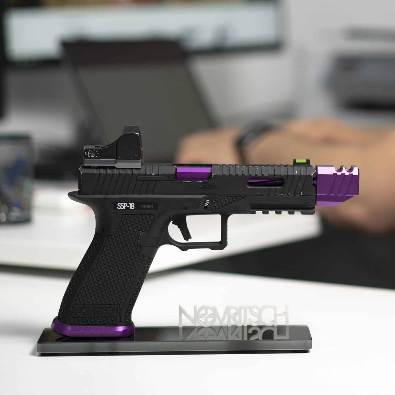 M4 Gun Stand - Novritsch